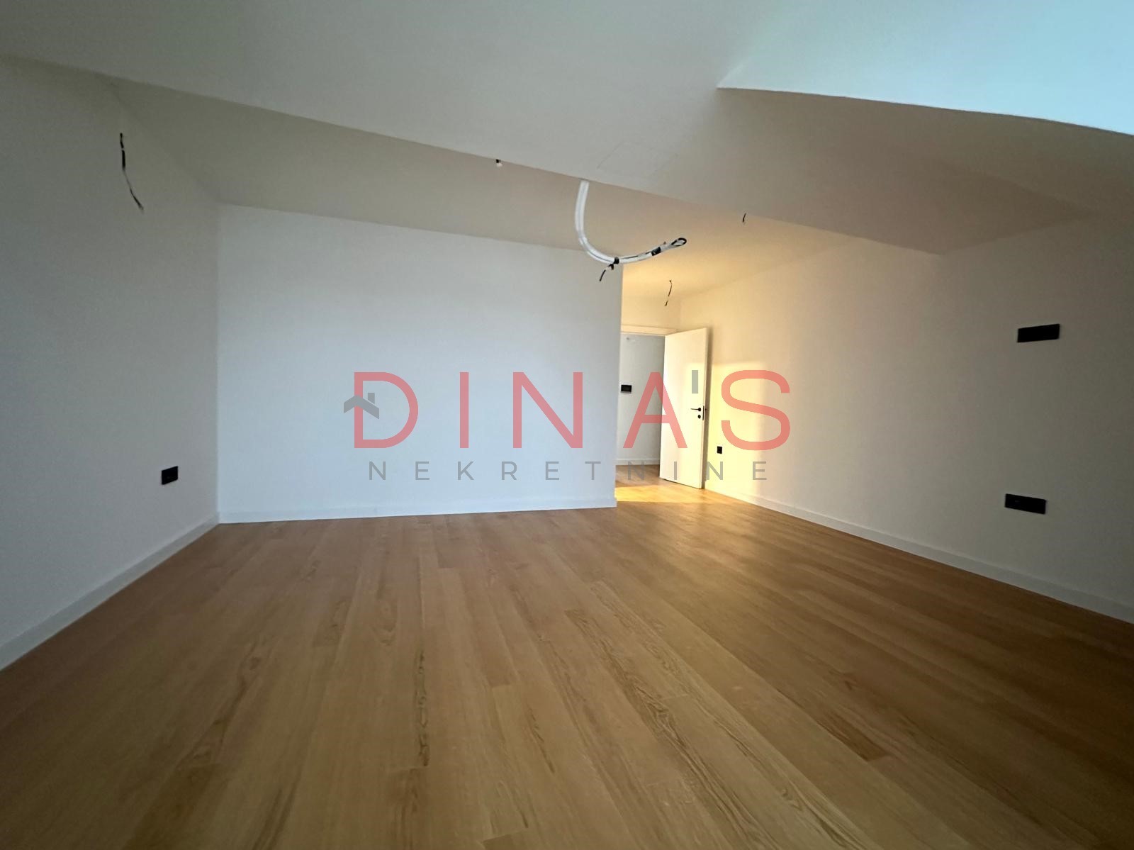 CENTAR NS NOVI SAD 165 m2 - 1016789