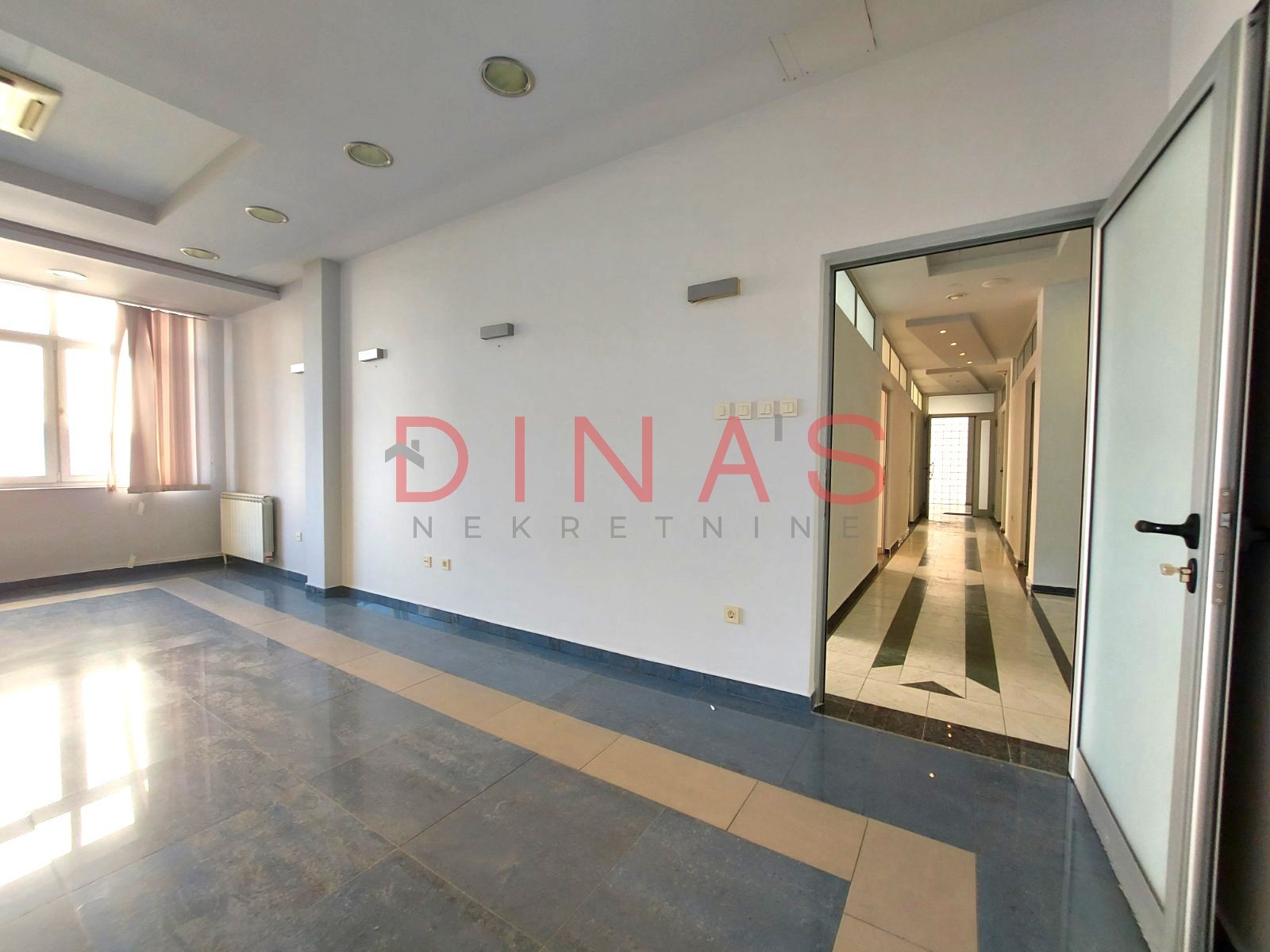 BULEVAR OSLOBOĐENJA NOVI SAD 220 m2 - 9117050