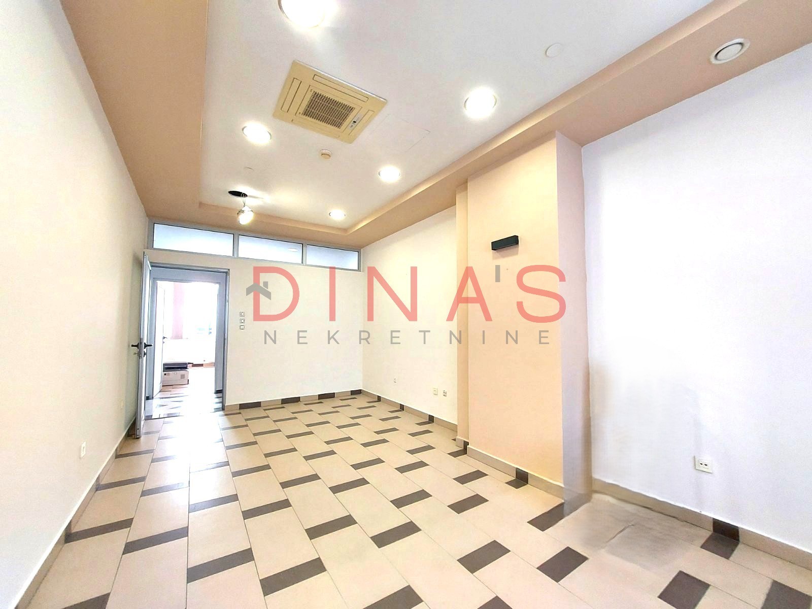 BULEVAR OSLOBOĐENJA NOVI SAD 220 m2 - 9117050