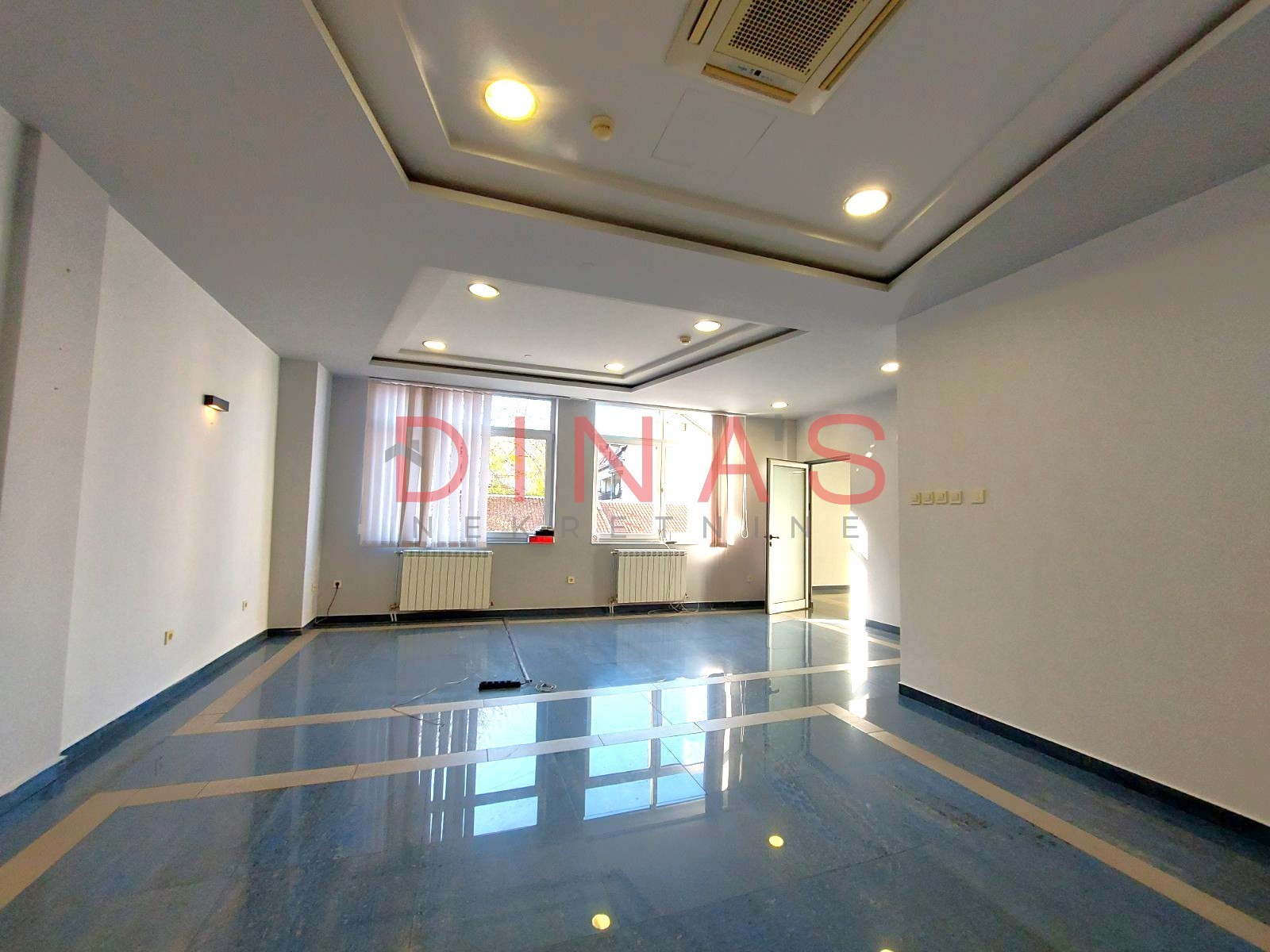 BULEVAR OSLOBOĐENJA NOVI SAD 220 m2 - 9117050