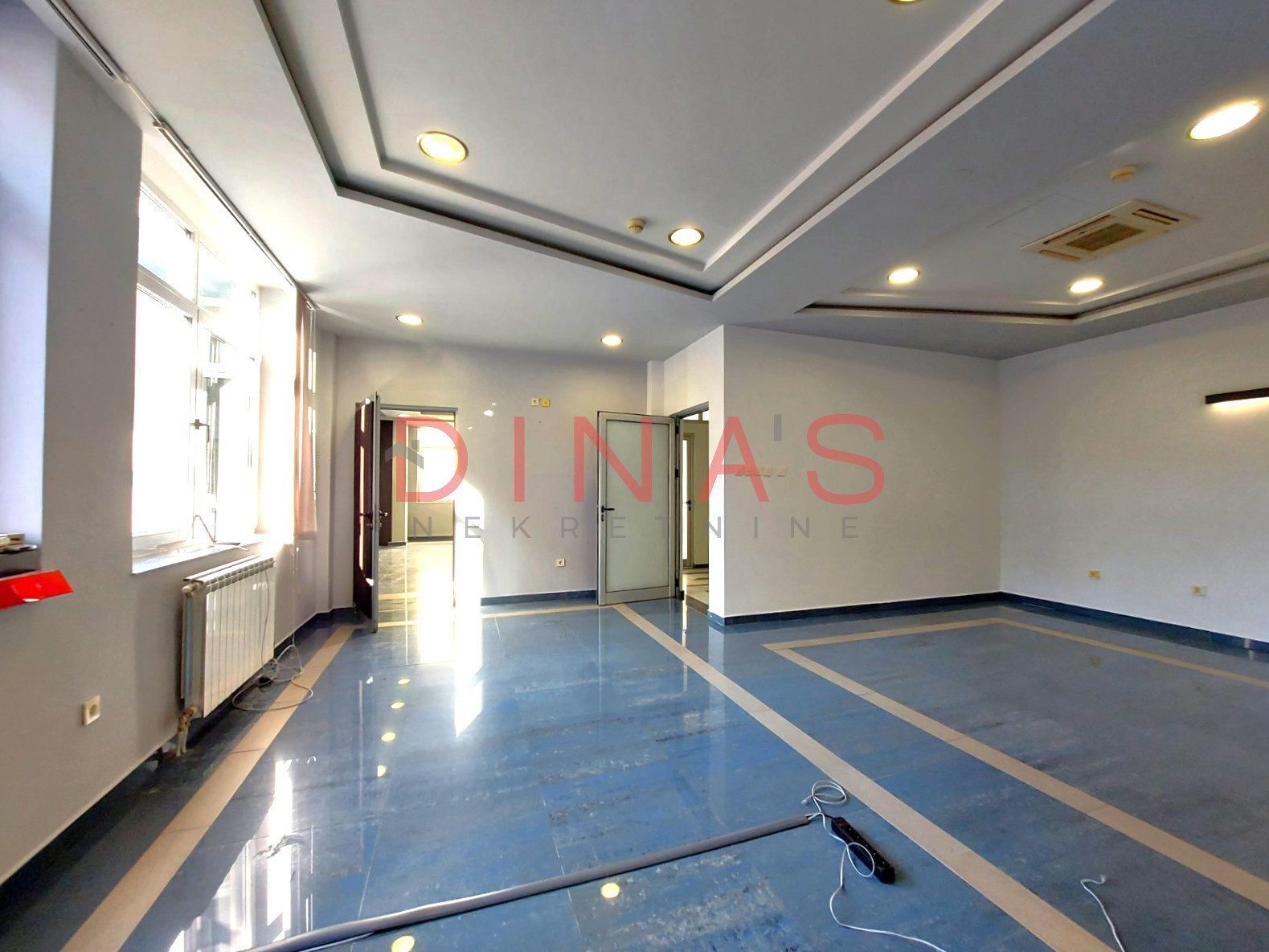 BULEVAR OSLOBOĐENJA NOVI SAD 220 m2 - 9117050