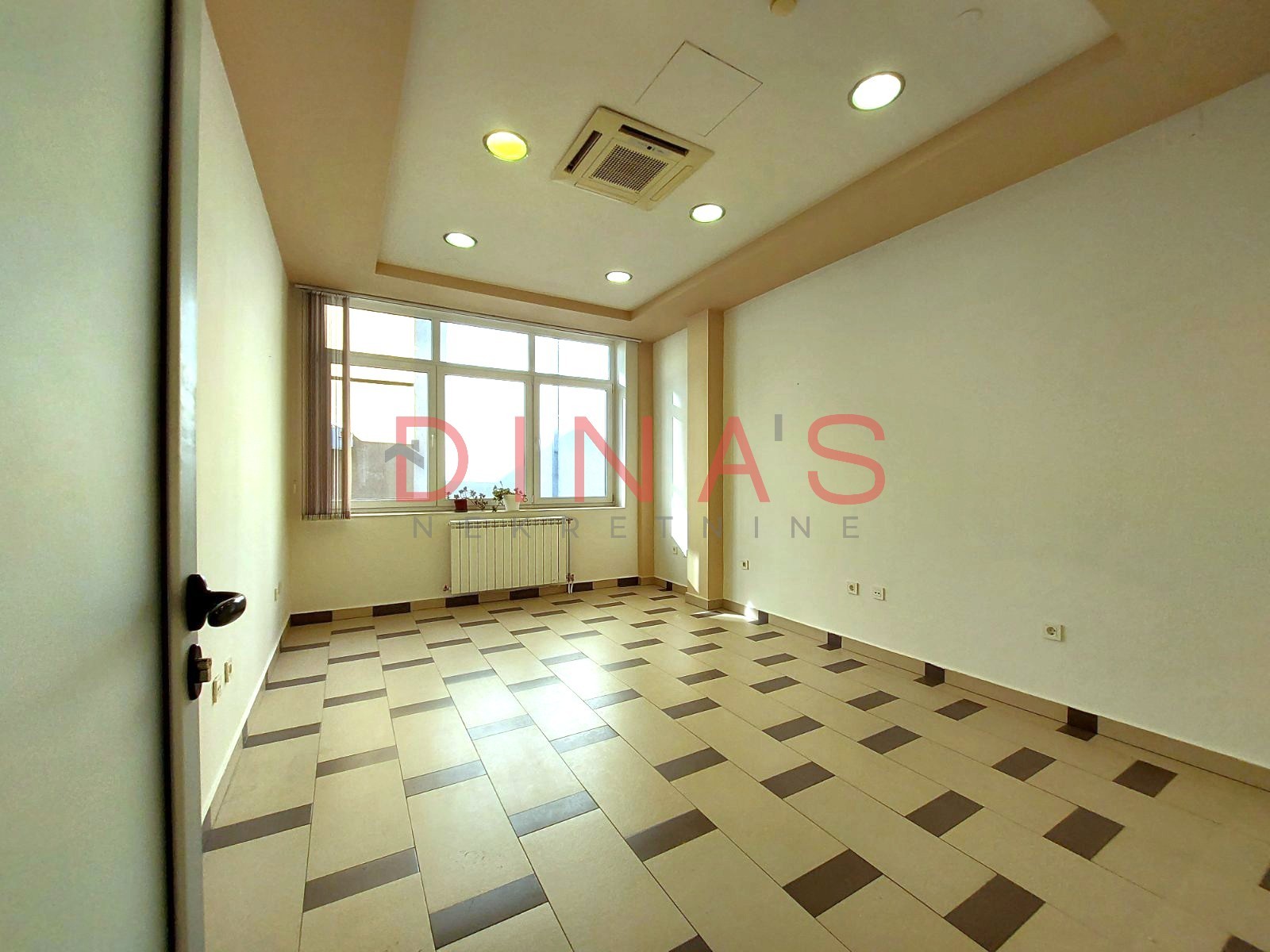 BULEVAR OSLOBOĐENJA NOVI SAD 220 m2 - 9117050